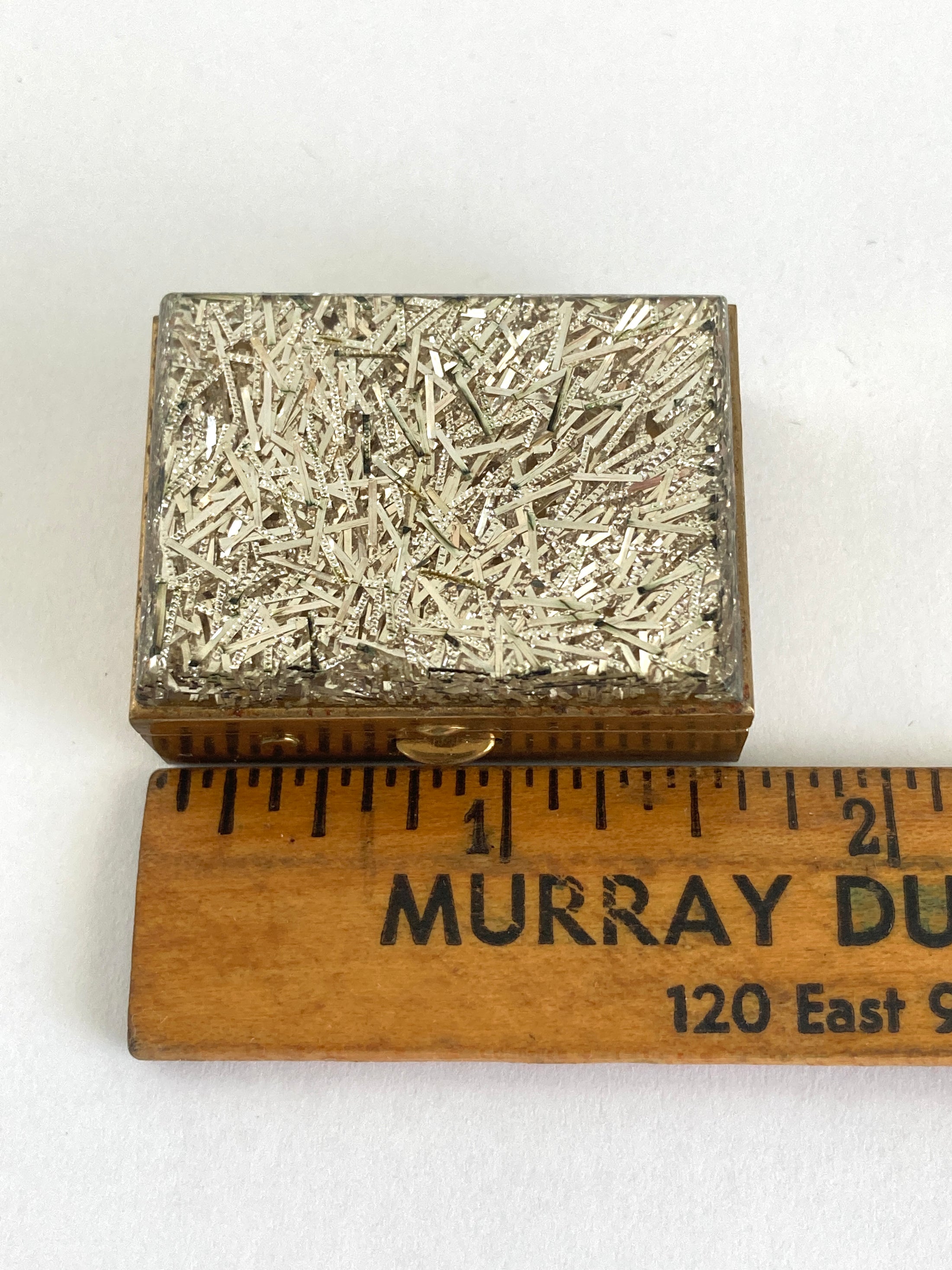 Vintage 1950s Silver Confetti Pill Box – Vintage Renude